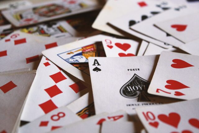 Casino vs. Live Casino: Decoding the Distinction Casino vs. Live Casino: Decoding the Distinction