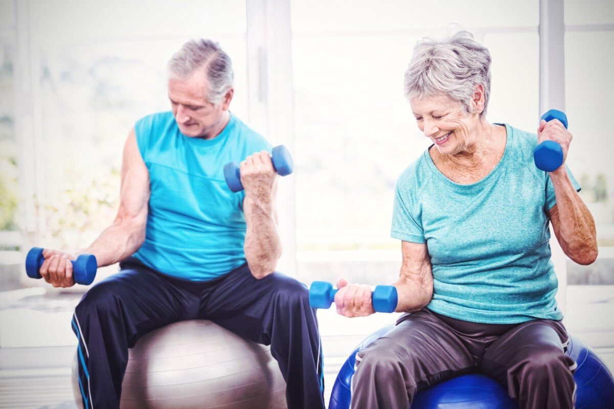 4 Reasons a Senior Fitness Certification is Essential for Fitness Experts